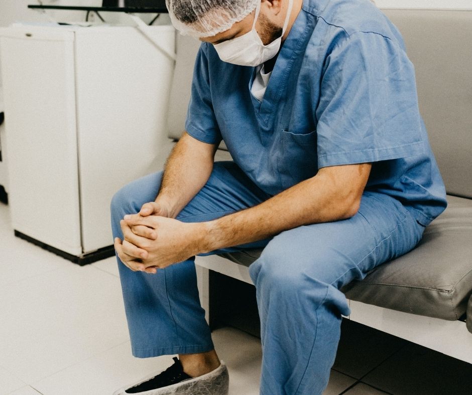 Carenza infermieri in RSA: cause e soluzioni - MyMedBook